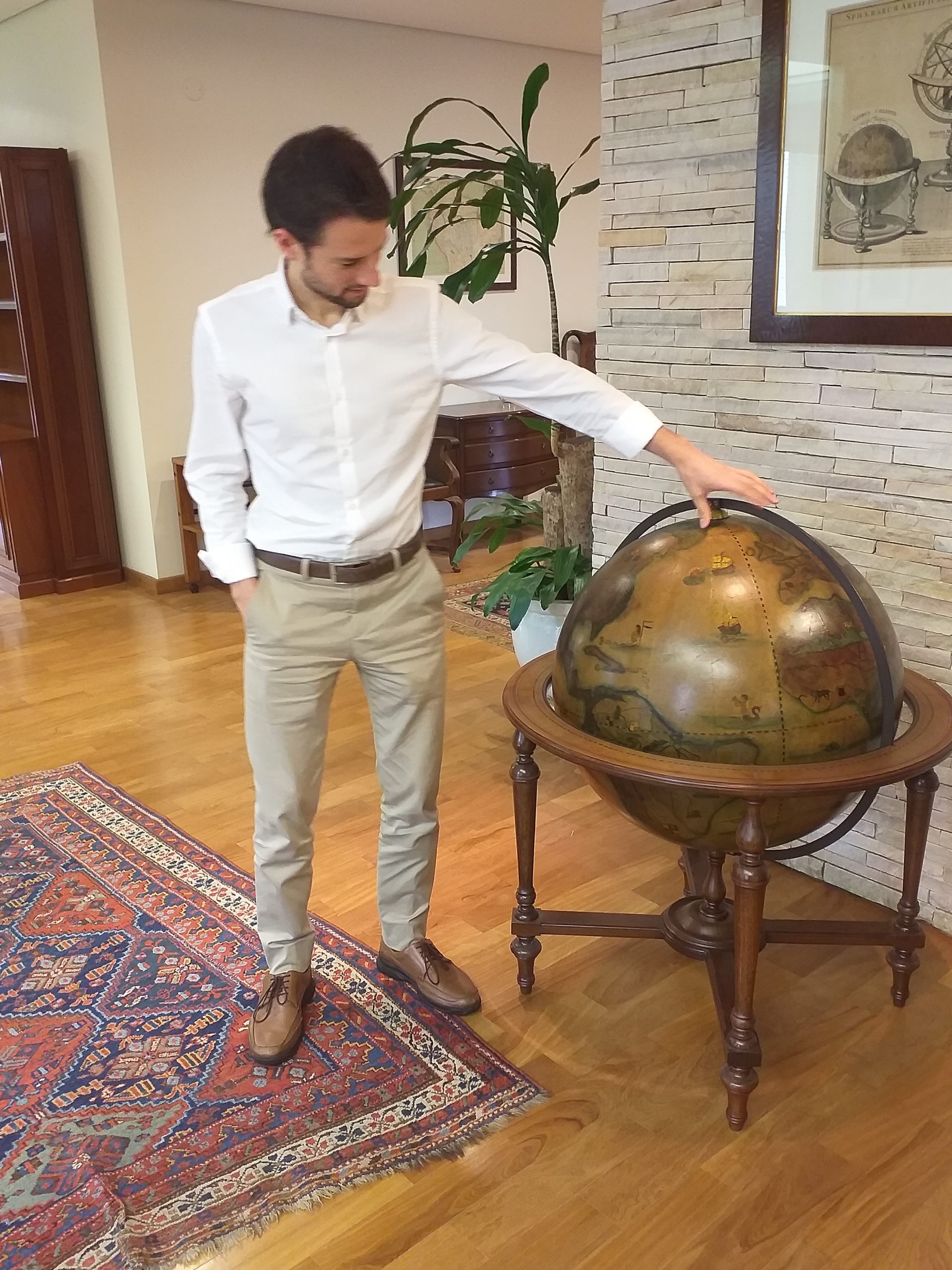 Henrique-Viana-Brasil-Paralelo-Claudio-Dirani-Globo-terrestre-Revista ...