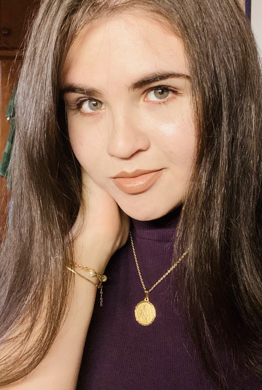 Júlia Costa | Esmeril